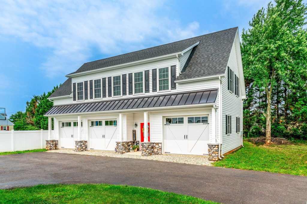 Detached Garage With Office-2 Car Office Garages